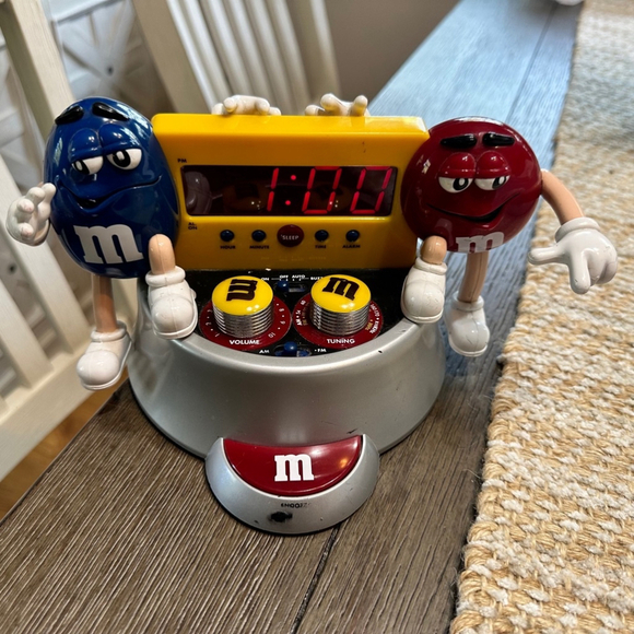 M&M'S | Accents | Vtg Mms Clock Radio Yellow Red | Poshmark